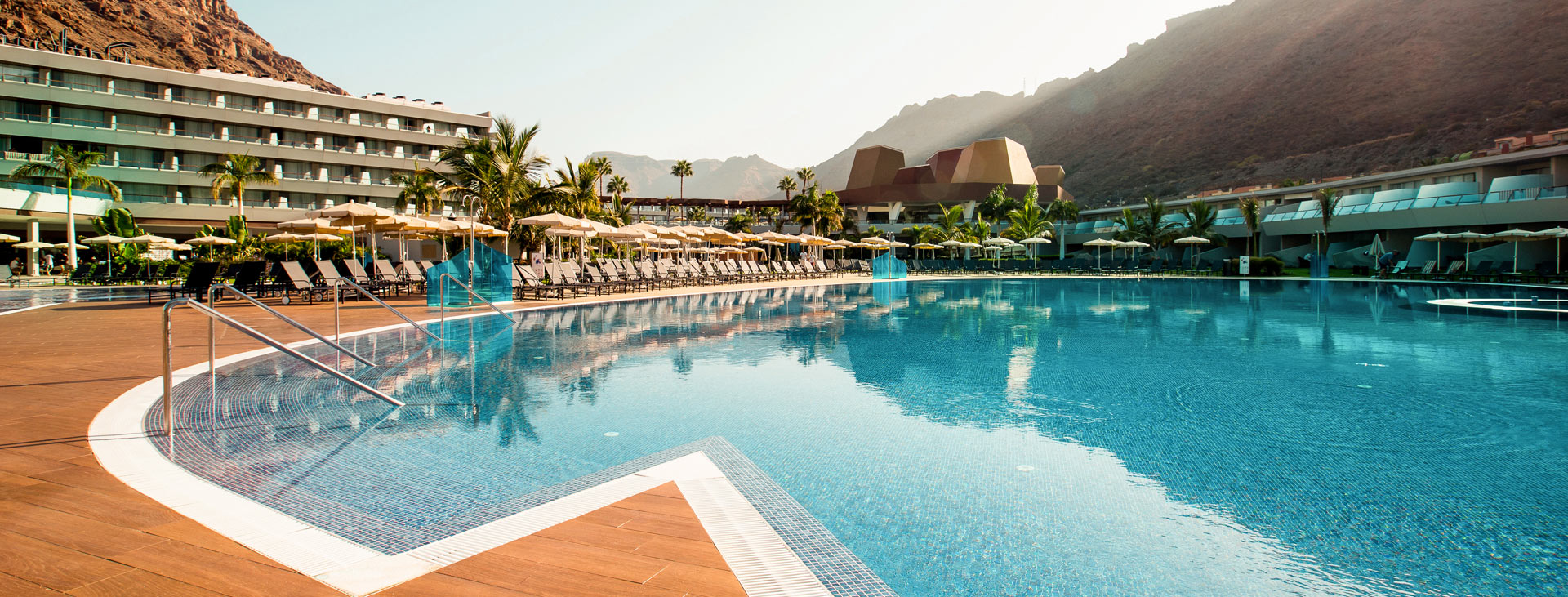 Radisson Blu Resort & Spa Mogan | Bestill hotell - Puerto de Mogán hos Ving